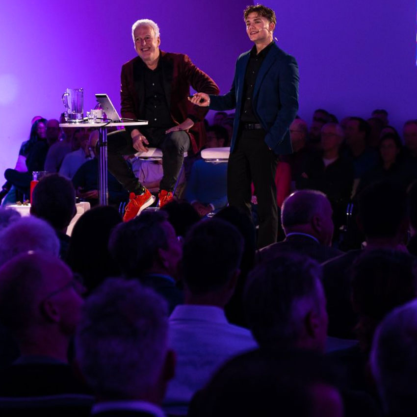 Wouter en Sonny boeken als spreker | Over AI